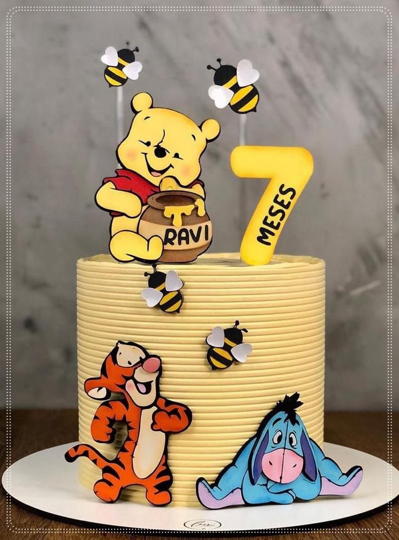 Topo de Bolo Ursinho Pooh mesversário Infantil